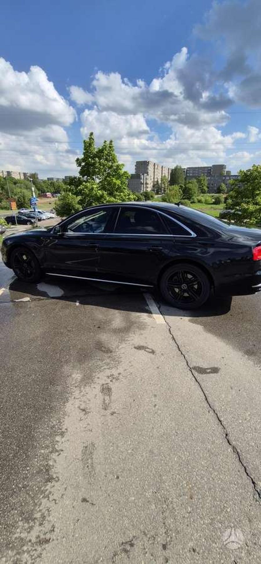 Melns Audi A8 2013 Viļņa, ar dzinēja tilpumu 4.00 L un nobraukumu 215 tūkst. km par 11500 €, foto 18 vietnē AUTOMOTO.COM.LV