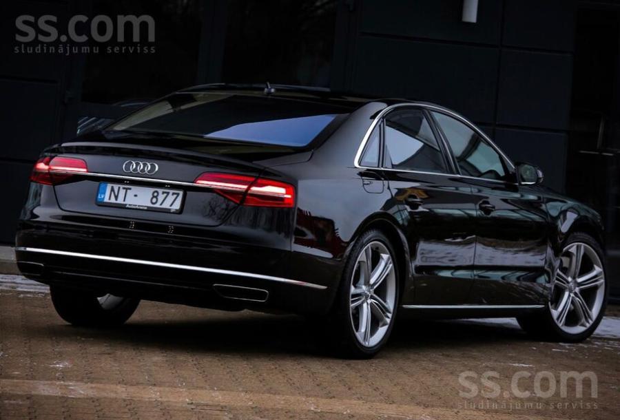 Black Audi A8 2014 in Riga, with an engine capacity of 4.20 L and mileage of 202 thousand km for 25000 €, photo 6 on AUTOMOTO.COM.LV