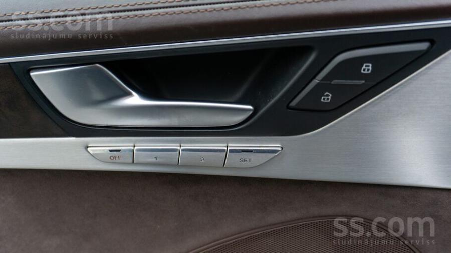 Melns Audi A8 2014 Rīga, ar dzinēja tilpumu 3.00 L un nobraukumu 333 tūkst. km par 17190 €, foto 30 vietnē AUTOMOTO.COM.LV