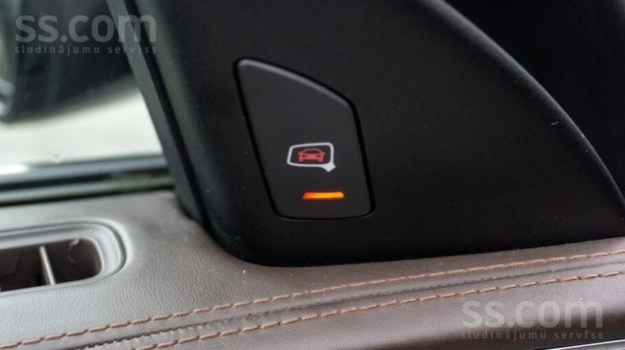 Melns Audi A8 2014 Rīga, ar dzinēja tilpumu 3.00 L un nobraukumu 333 tūkst. km par 17190 €, foto 31 vietnē AUTOMOTO.COM.LV