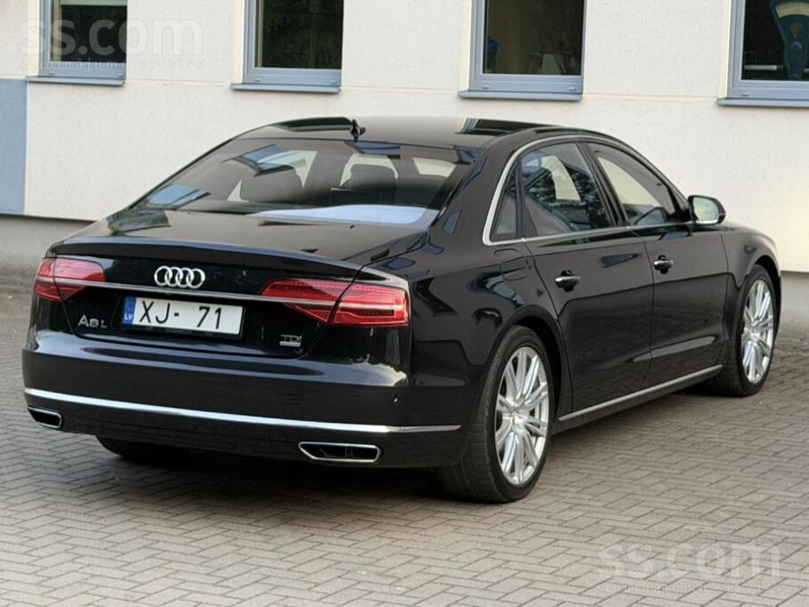 Black Audi A8 2014 in Jurmala, with an engine capacity of 3.00 L and mileage of 228 thousand km for 23800 €, photo 5 on AUTOMOTO.COM.LV