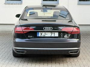 Black Audi A8 2014 in Jurmala, with an engine capacity of 3.00 L and mileage of 228 thousand km for 23800 €, photo 8 on AUTOMOTO.COM.LV