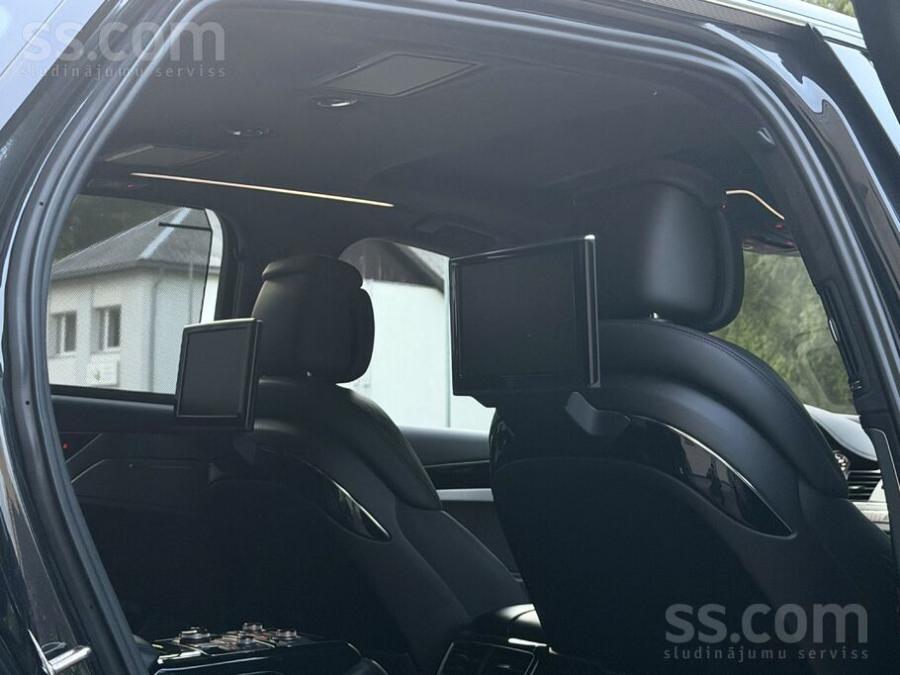 Black Audi A8 2014 in Jurmala, with an engine capacity of 3.00 L and mileage of 228 thousand km for 23800 €, photo 12 on AUTOMOTO.COM.LV