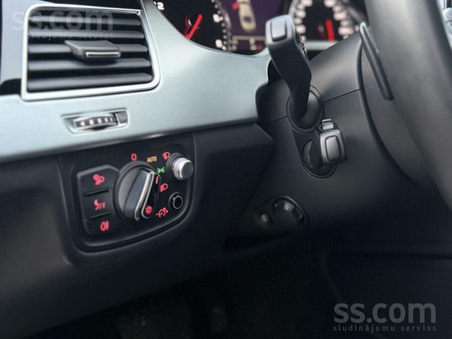 Black Audi A8 2014 in Jurmala, with an engine capacity of 3.00 L and mileage of 228 thousand km for 23800 €, photo 22 on AUTOMOTO.COM.LV