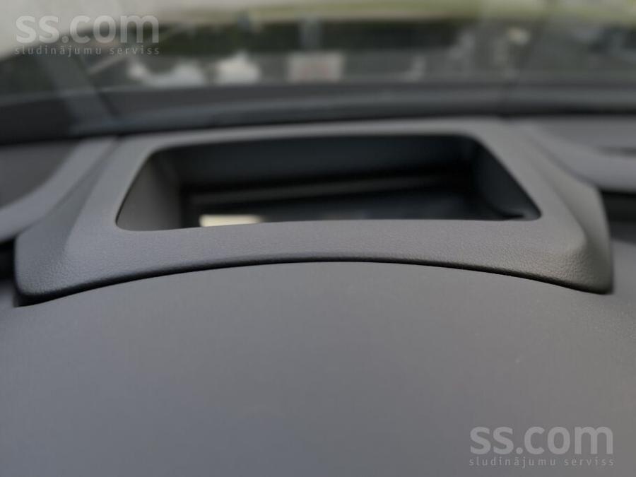 Black Audi A8 2014 in Jurmala, with an engine capacity of 3.00 L and mileage of 228 thousand km for 23800 €, photo 26 on AUTOMOTO.COM.LV