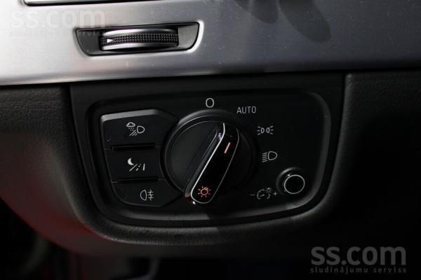 Black Audi A8 2014 in Riga, with an engine capacity of 3.00 L and mileage of 262 thousand km for 17500 €, photo 9 on AUTOMOTO.COM.LV