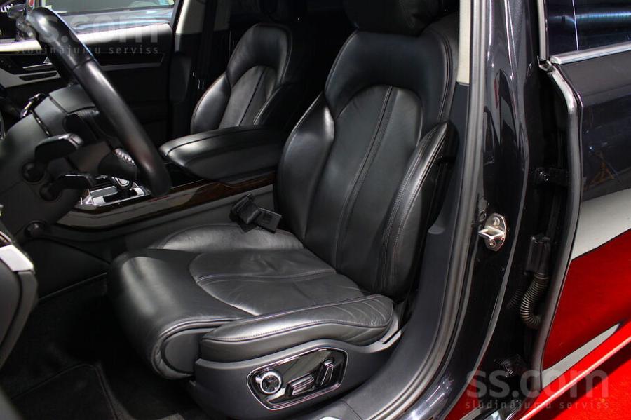 Black Audi A8 2014 in Riga, with an engine capacity of 3.00 L and mileage of 262 thousand km for 17500 €, photo 11 on AUTOMOTO.COM.LV