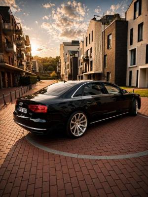 Black Audi A8 2014 in Vilnius, with an engine capacity of 3.99 L and mileage of 152 thousand km for 21000 €, photo 7 on AUTOMOTO.COM.LV