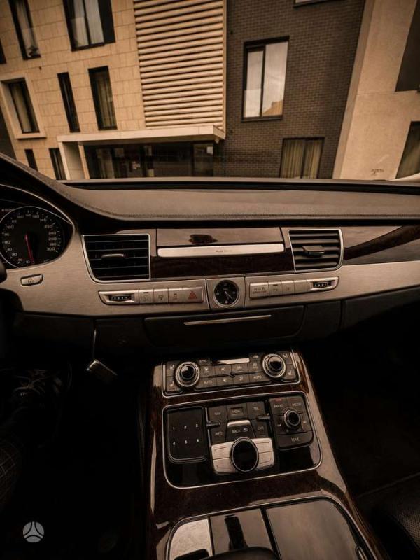 Black Audi A8 2014 in Vilnius, with an engine capacity of 3.99 L and mileage of 152 thousand km for 21000 €, photo 9 on AUTOMOTO.COM.LV