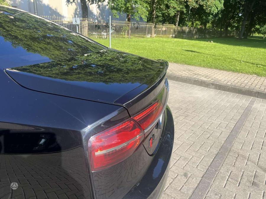 Melns Audi A8 2014 Jonava, ar dzinēja tilpumu 3.00 L un nobraukumu 283 tūkst. km par 24000 €, foto 14 vietnē AUTOMOTO.COM.LV