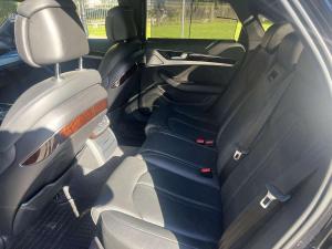 Melns Audi A8 2014 Jonava, ar dzinēja tilpumu 3.00 L un nobraukumu 283 tūkst. km par 24000 €, foto 22 vietnē AUTOMOTO.COM.LV
