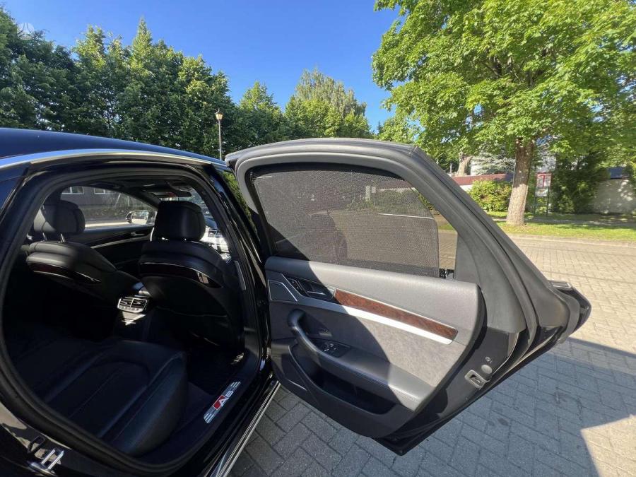 Melns Audi A8 2014 Jonava, ar dzinēja tilpumu 3.00 L un nobraukumu 283 tūkst. km par 24000 €, foto 24 vietnē AUTOMOTO.COM.LV