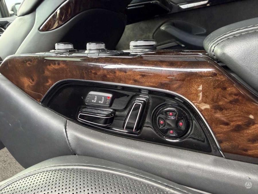 Melns Audi A8 2014 Kauņa, ar dzinēja tilpumu 3.00 L un nobraukumu 177 tūkst. km par 23500 €, foto 16 vietnē AUTOMOTO.COM.LV