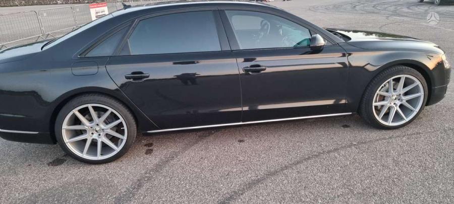 Black Audi A8 2014 in Vilnius, with an engine capacity of 2.97 L and mileage of 166 thousand km for 25500 €, photo 10 on AUTOMOTO.COM.LV