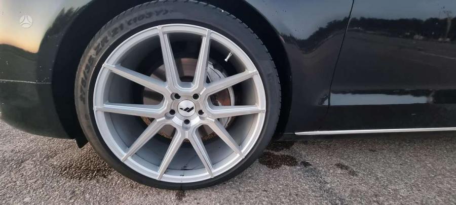 Black Audi A8 2014 in Vilnius, with an engine capacity of 2.97 L and mileage of 166 thousand km for 25500 €, photo 12 on AUTOMOTO.COM.LV