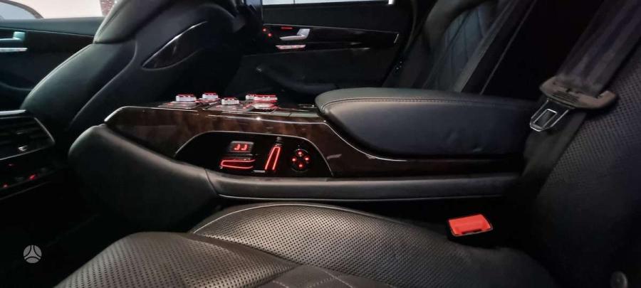 Melns Audi A8 2014 Viļņa, ar dzinēja tilpumu 2.97 L un nobraukumu 166 tūkst. km par 25500 €, foto 22 vietnē AUTOMOTO.COM.LV