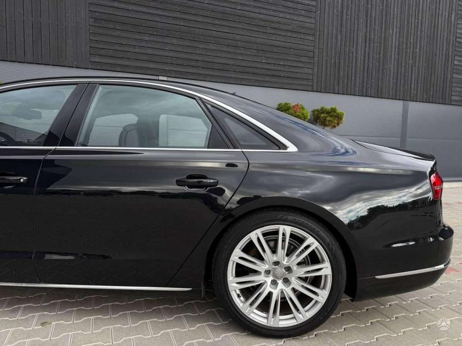 Melns Audi A8 2014 Šauļi, ar dzinēja tilpumu 2.97 L un nobraukumu 300 tūkst. km par 20500 €, foto 12 vietnē AUTOMOTO.COM.LV