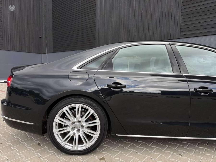 Melns Audi A8 2014 Šauļi, ar dzinēja tilpumu 2.97 L un nobraukumu 300 tūkst. km par 20500 €, foto 14 vietnē AUTOMOTO.COM.LV
