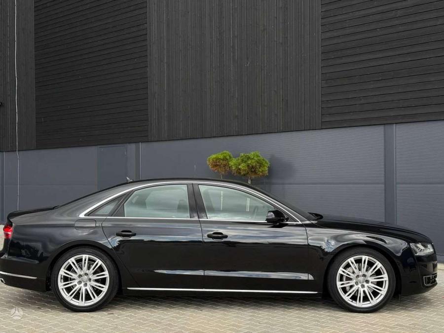 Melns Audi A8 2014 Šauļi, ar dzinēja tilpumu 2.97 L un nobraukumu 300 tūkst. km par 20500 €, foto 16 vietnē AUTOMOTO.COM.LV