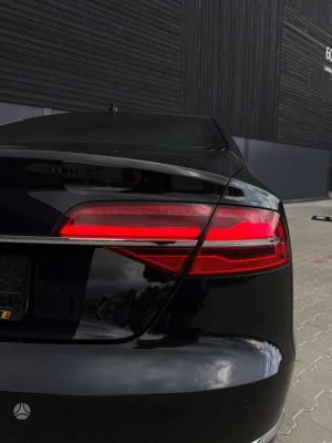 Melns Audi A8 2014 Šauļi, ar dzinēja tilpumu 2.97 L un nobraukumu 300 tūkst. km par 20500 €, foto 18 vietnē AUTOMOTO.COM.LV