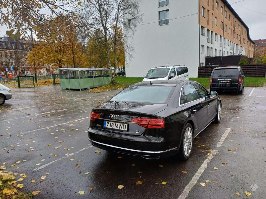 Melns Audi A8 2015 Tallina, ar dzinēja tilpumu 3.00 L un nobraukumu 110 tūkst. km par 22000 €, foto 4 vietnē AUTOMOTO.COM.LV