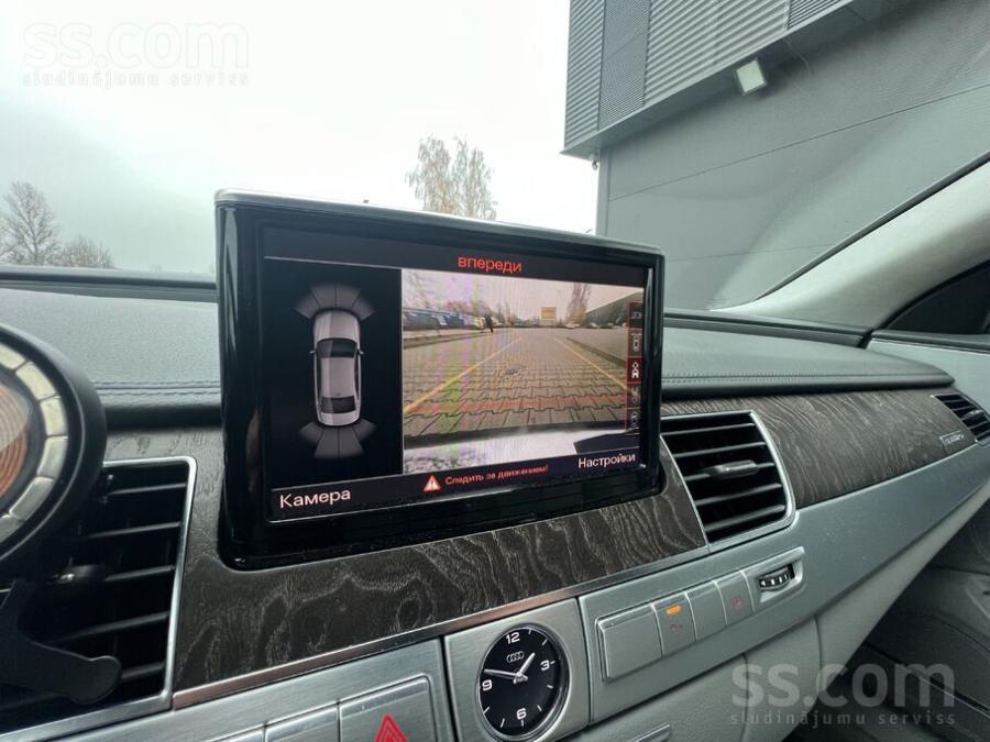 Black Audi A8 2015 in Riga, with an engine capacity of 4.20 L and mileage of 108 thousand km for 24900 €, photo 11 on AUTOMOTO.COM.LV