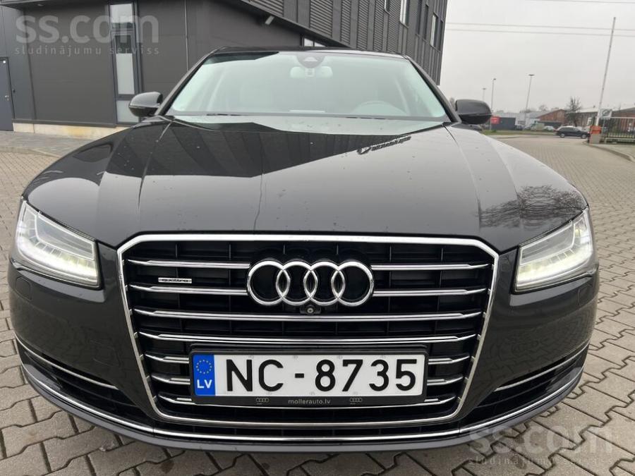 Black Audi A8 2015 in Riga, with an engine capacity of 4.20 L and mileage of 108 thousand km for 24900 €, photo 17 on AUTOMOTO.COM.LV