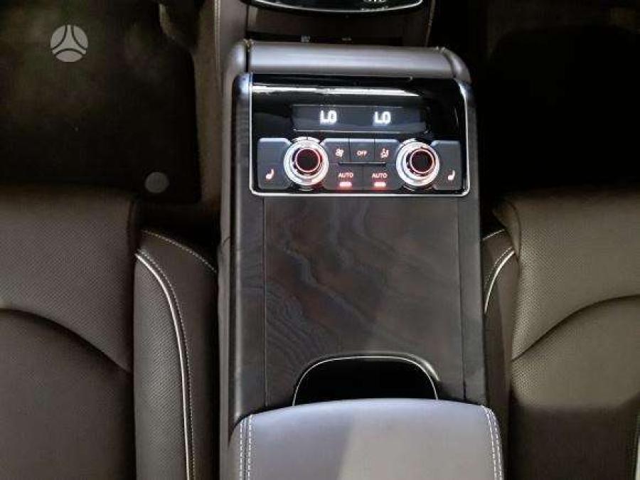 Black Audi A8 2015 in Vilnius, with an engine capacity of 2.97 L and mileage of 138 thousand km for 24999 €, photo 30 on AUTOMOTO.COM.LV