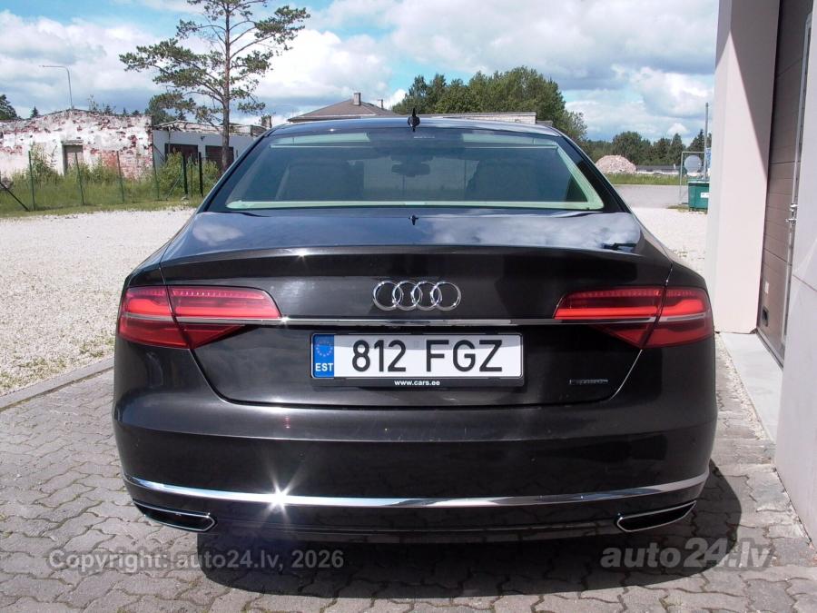 Black Audi A8 2015 in Voru, with an engine capacity of 3.00 L and mileage of 277 thousand km for 19900 €, photo 8 on AUTOMOTO.COM.LV
