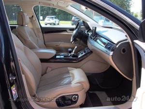 Black Audi A8 2015 in Voru, with an engine capacity of 3.00 L and mileage of 277 thousand km for 19900 €, photo 9 on AUTOMOTO.COM.LV