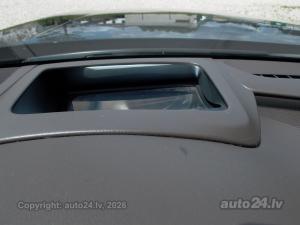 Black Audi A8 2015 in Voru, with an engine capacity of 3.00 L and mileage of 277 thousand km for 19900 €, photo 23 on AUTOMOTO.COM.LV