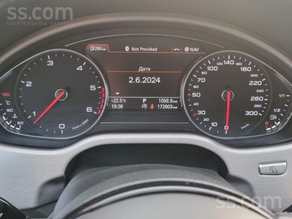 Black Audi A8 2015 in Riga, with an engine capacity of 3.00 L and mileage of 176 thousand km for 24500 €, photo 9 on AUTOMOTO.COM.LV