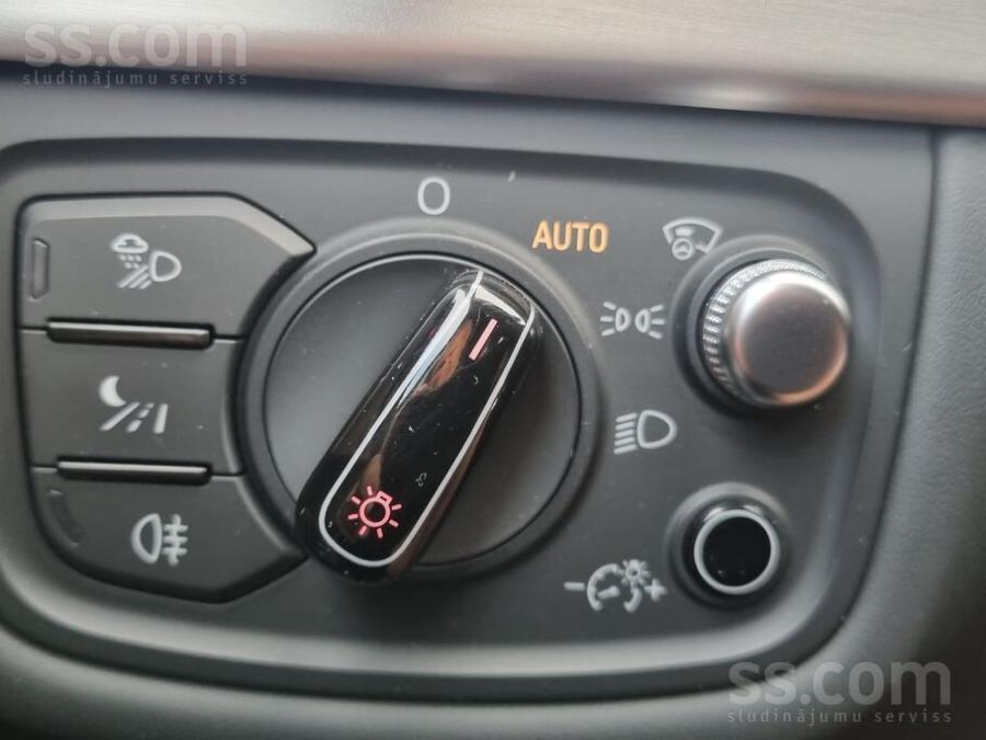 Melns Audi A8 2015 Rīga, ar dzinēja tilpumu 3.00 L un nobraukumu 176 tūkst. km par 24500 €, foto 11 vietnē AUTOMOTO.COM.LV