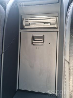 Melns Audi A8 2015 Rīga, ar dzinēja tilpumu 3.00 L un nobraukumu 176 tūkst. km par 24500 €, foto 29 vietnē AUTOMOTO.COM.LV