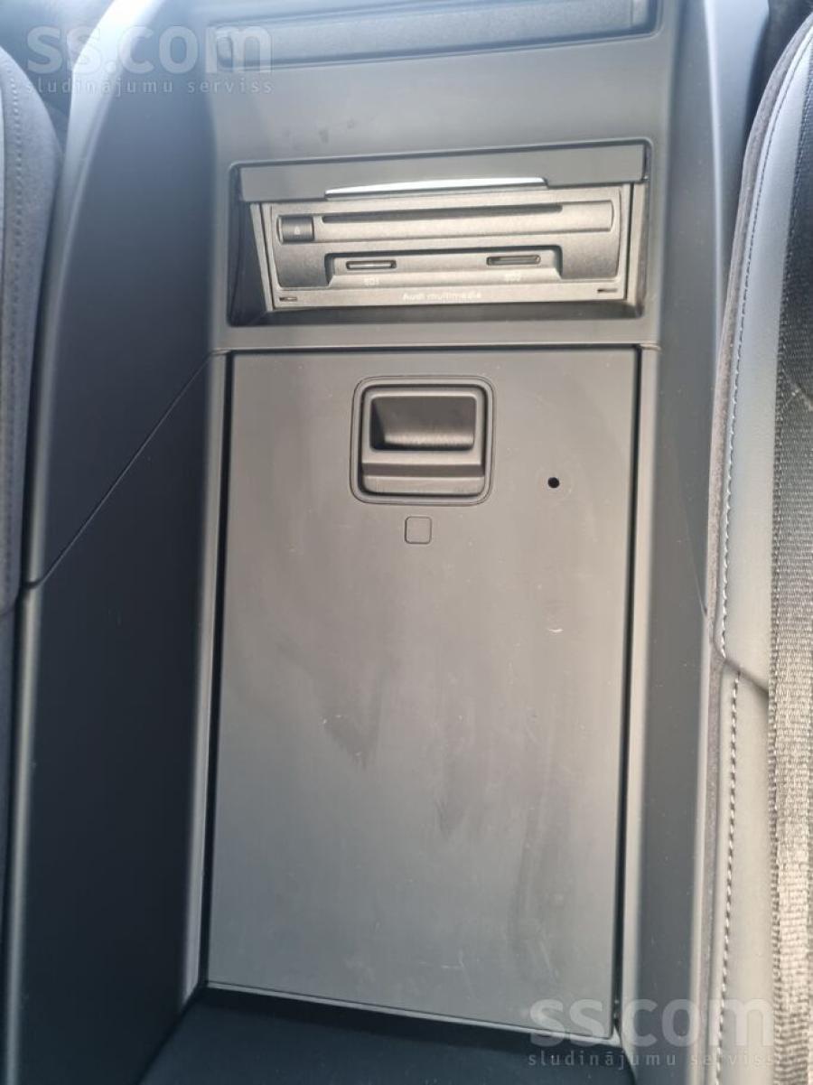 Melns Audi A8 2015 Rīga, ar dzinēja tilpumu 3.00 L un nobraukumu 176 tūkst. km par 24500 €, foto 29 vietnē AUTOMOTO.COM.LV