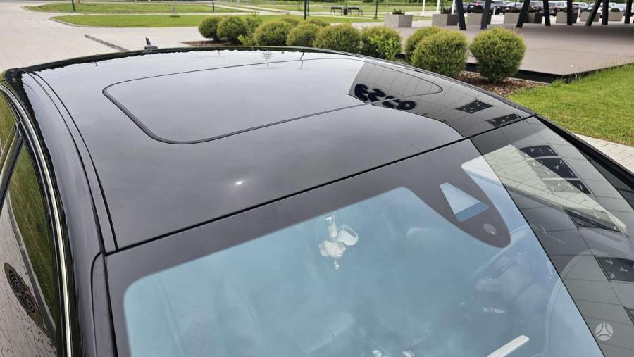 Black Audi A8 2015 in Kaunas, with an engine capacity of 2.97 L and mileage of 195 thousand km for 23900 €, photo 16 on AUTOMOTO.COM.LV