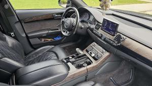 Black Audi A8 2015 in Kaunas, with an engine capacity of 2.97 L and mileage of 195 thousand km for 23900 €, photo 24 on AUTOMOTO.COM.LV