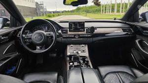 Black Audi A8 2015 in Kaunas, with an engine capacity of 2.97 L and mileage of 195 thousand km for 23900 €, photo 25 on AUTOMOTO.COM.LV