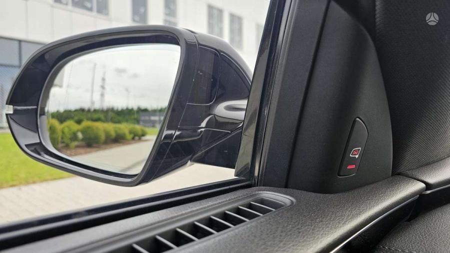 Black Audi A8 2015 in Kaunas, with an engine capacity of 2.97 L and mileage of 195 thousand km for 23900 €, photo 27 on AUTOMOTO.COM.LV