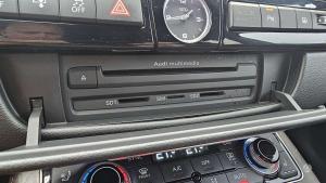 Black Audi A8 2015 in Kaunas, with an engine capacity of 2.97 L and mileage of 195 thousand km for 23900 €, photo 34 on AUTOMOTO.COM.LV