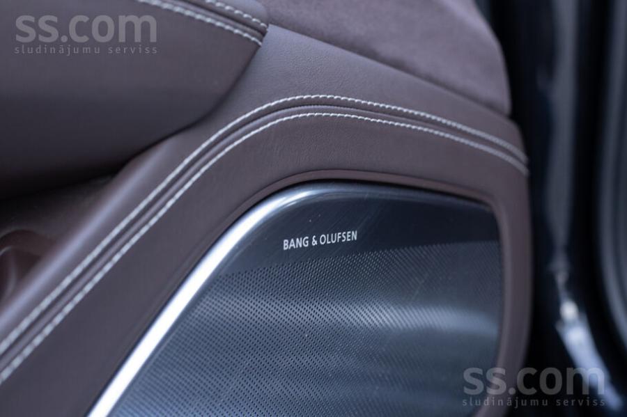Melns Audi A8 2015 Liepāja, ar dzinēja tilpumu 3.00 L un nobraukumu 250 tūkst. km par 18500 €, foto 13 vietnē AUTOMOTO.COM.LV