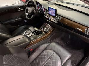 Melns Audi A8 2016 Viļņa, ar dzinēja tilpumu 3.99 L un nobraukumu 204 tūkst. km par 22150 €, foto 17 vietnē AUTOMOTO.COM.LV