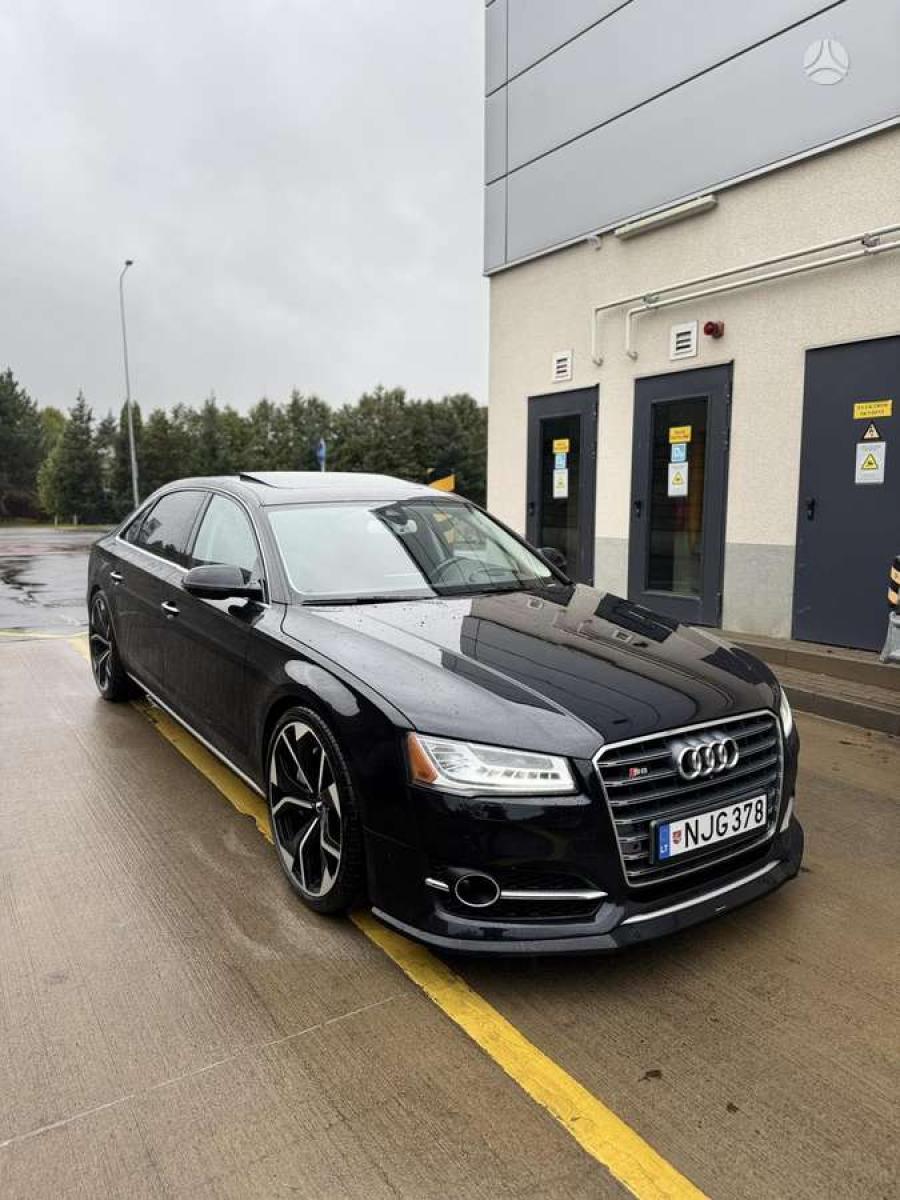Black Audi A8 2016 in Siauliai, with an engine capacity of 4.00 L and mileage of 290 thousand km for 25999 €, photo 9 on AUTOMOTO.COM.LV