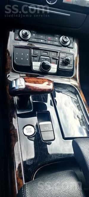 Black Audi A8 2016 in Riga, with an engine capacity of 3.00 L and mileage of 290 thousand km for 13900 €, photo 32 on AUTOMOTO.COM.LV