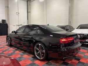 Black Audi A8 2016 in Vilnius, with an engine capacity of 3.99 L and mileage of 204 thousand km for 20550 €, photo 7 on AUTOMOTO.COM.LV