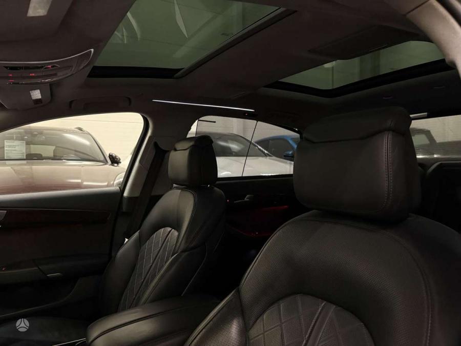 Melns Audi A8 2016 Viļņa, ar dzinēja tilpumu 3.99 L un nobraukumu 204 tūkst. km par 19550 €, foto 17 vietnē AUTOMOTO.COM.LV