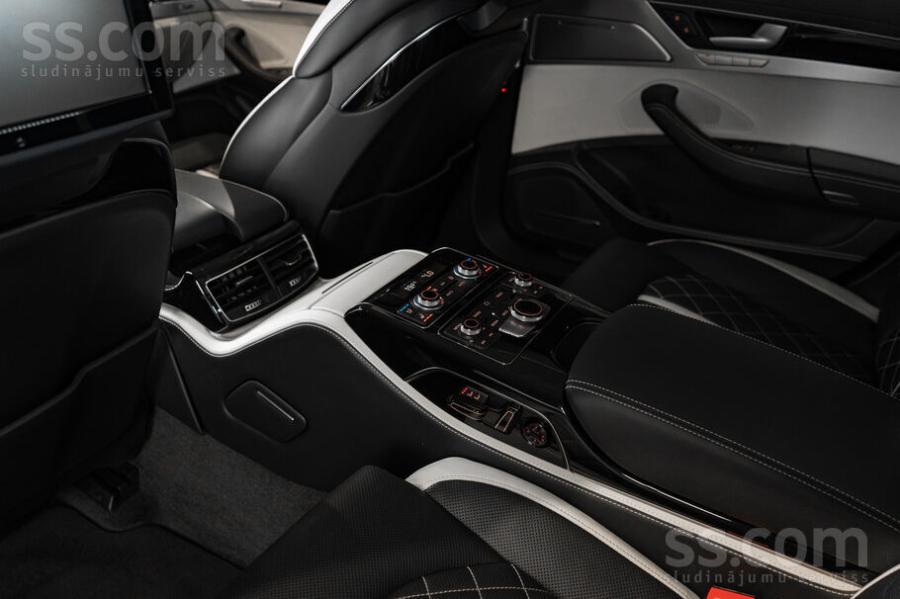 Melns Audi A8 2016 Rīga, ar dzinēja tilpumu 6.30 L un nobraukumu 210 tūkst. km par 35000 €, foto 14 vietnē AUTOMOTO.COM.LV