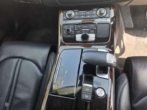 Melns Audi A8 2016 Jurbarkas, ar dzinēja tilpumu 2.97 L un nobraukumu 269 tūkst. km par 9950 €, foto 12 vietnē AUTOMOTO.COM.LV