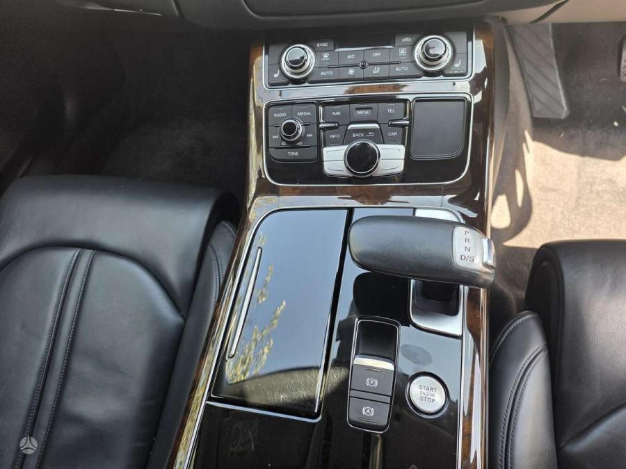 Melns Audi A8 2016 Jurbarkas, ar dzinēja tilpumu 2.97 L un nobraukumu 269 tūkst. km par 9950 €, foto 12 vietnē AUTOMOTO.COM.LV