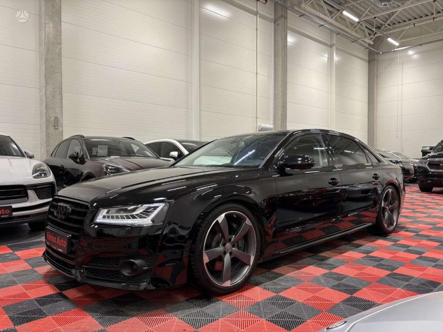 Melns Audi A8 2016 Viļņa, ar dzinēja tilpumu 3.99 L un nobraukumu 204 tūkst. km par 18000 €, foto 1 vietnē AUTOMOTO.COM.LV